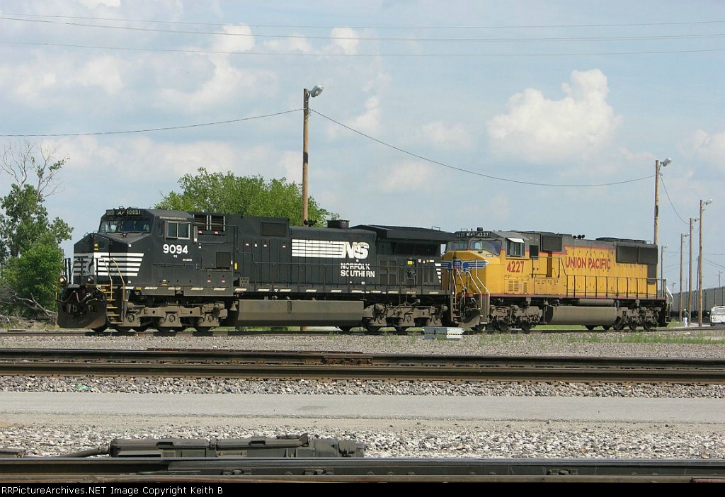 NS 9094 and UP 4227